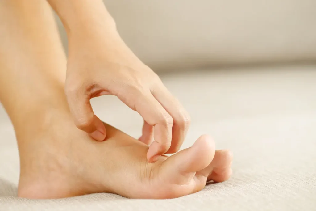 Sharp Pain in Foot: Causes, Symptoms, and Treatments - Evolve Health